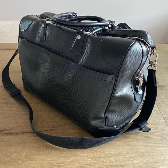 Louis Vuitton | Bags | Louis Vuitton Bourget 5 Black Duffle Epi Leather ...